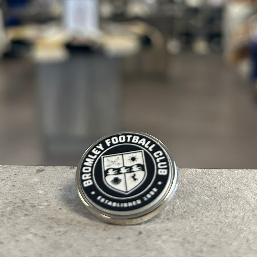 Bromley FC black and white crest pin badge – Official Bromley FC Online ...